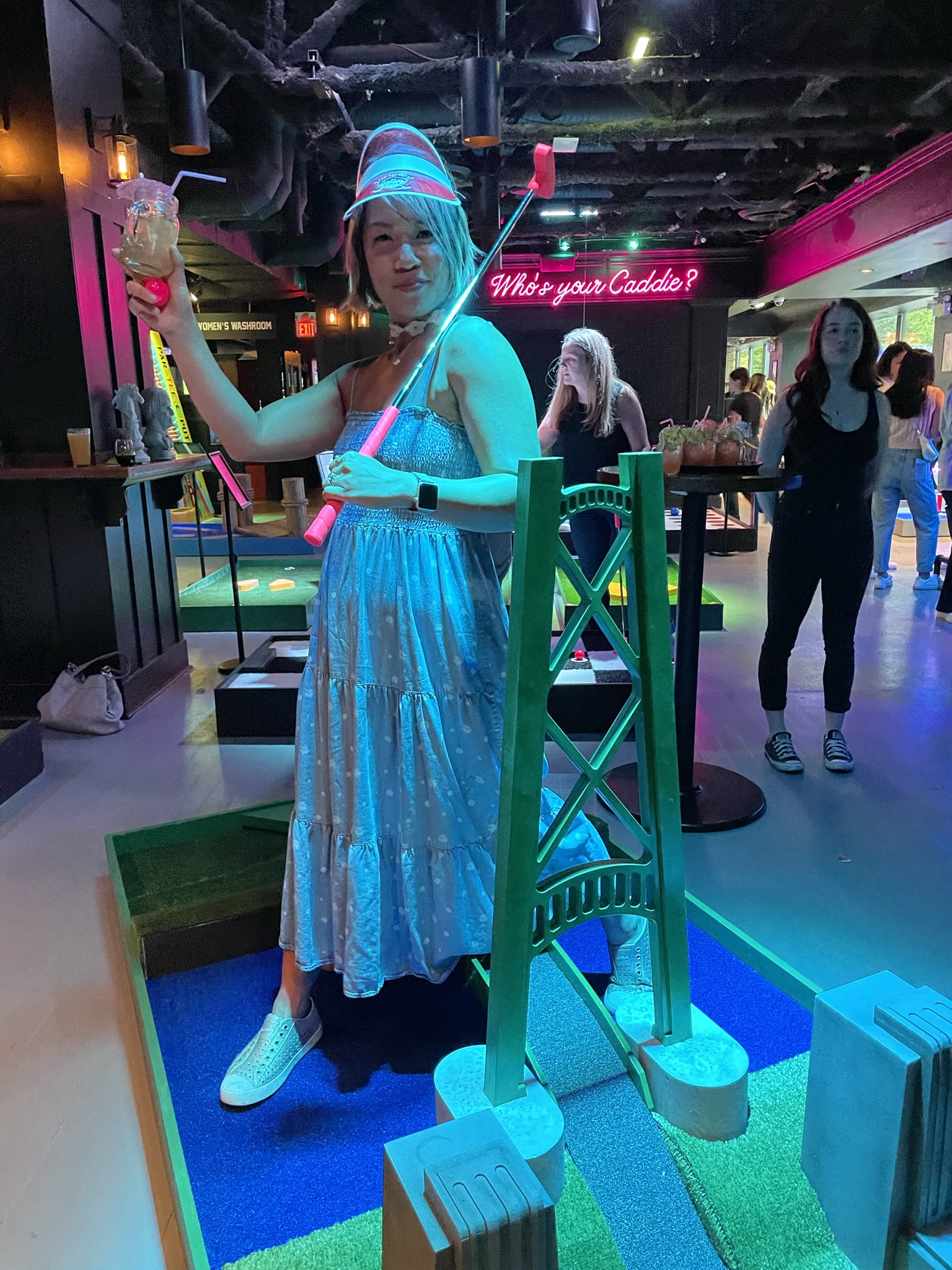 Par-Tee Putt Vancouver - Mag Mei Adventures